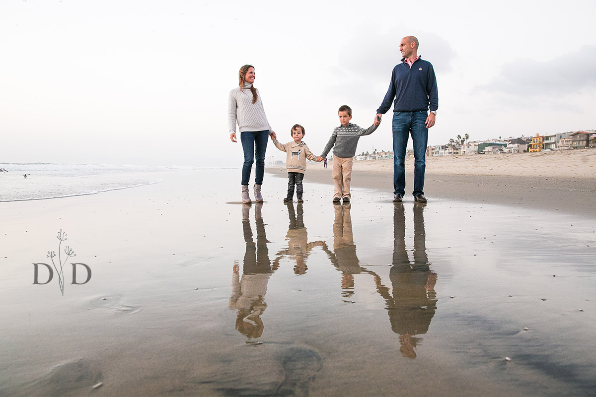 Manhattan Beach Family Photos | The {M} Family - Dreams + Darlings